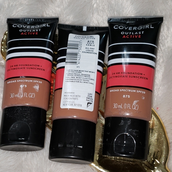 COVERGIRL | Makeup | Covergirl Outlast Foundation | Poshmark